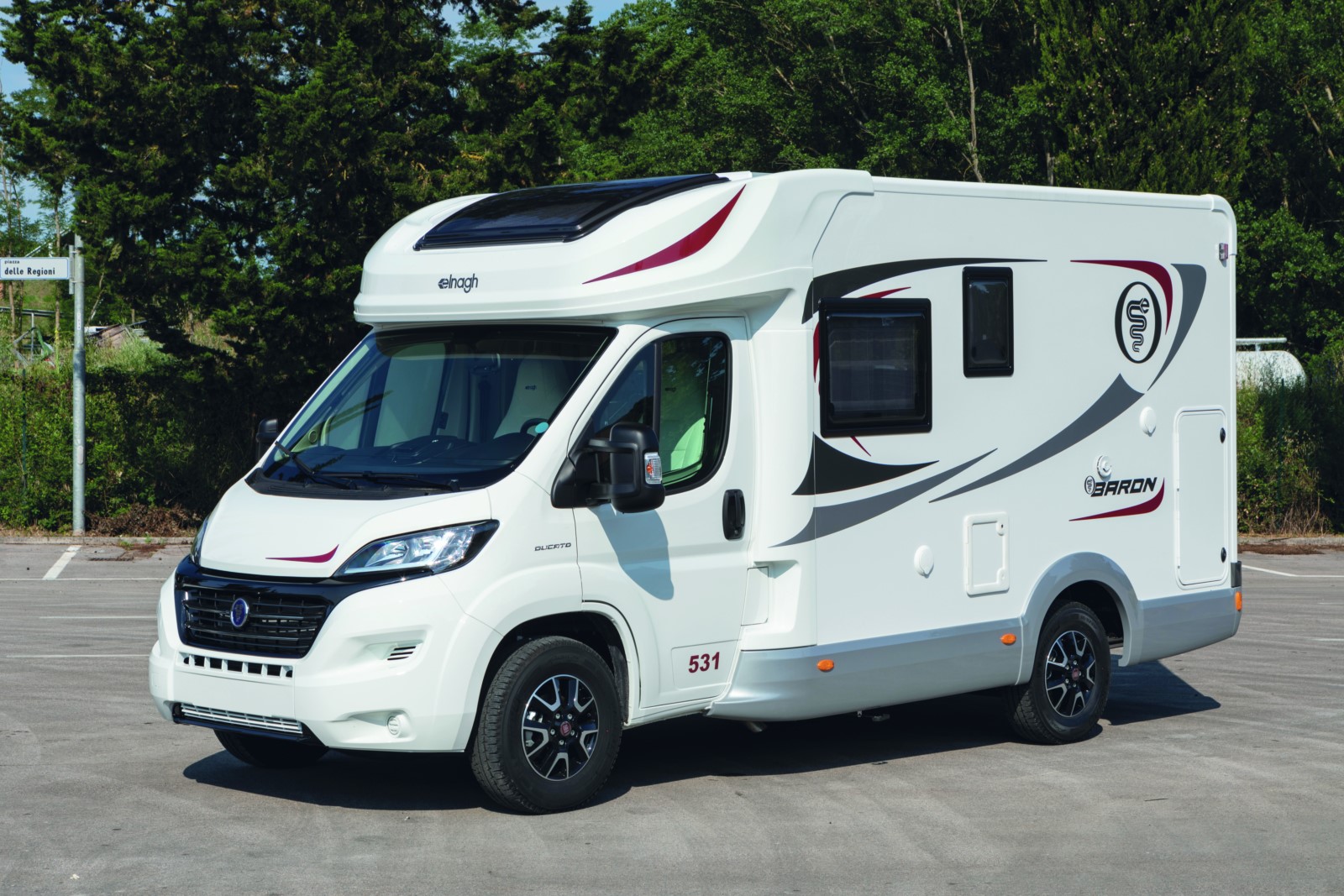 Elnagh Baron 531: Compatto e spazioso | CamperLife